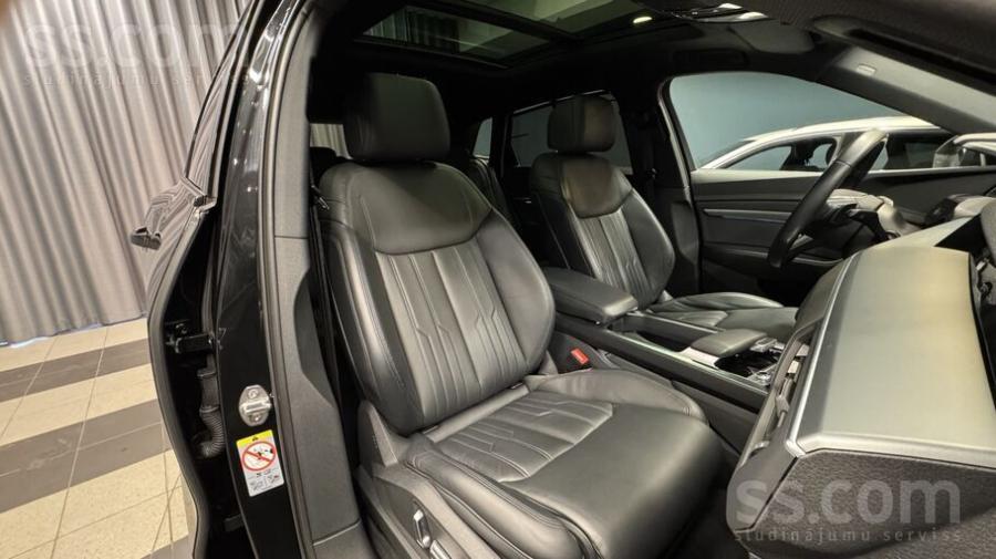 Melns Audi E-Tron 2021 Rīga, ar dzinēja tilpumu 0.00 L un nobraukumu 85 tūkst. km par 29990 €, foto 13 vietnē AUTOMOTO.COM.LV