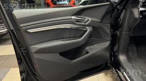 Melns Audi E-Tron 2021 Rīga, ar dzinēja tilpumu 0.00 L un nobraukumu 85 tūkst. km par 29990 €, foto 22 vietnē AUTOMOTO.COM.LV