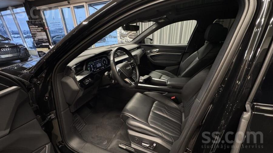 Melns Audi E-Tron 2021 Rīga, ar dzinēja tilpumu 0.00 L un nobraukumu 85 tūkst. km par 29990 €, foto 23 vietnē AUTOMOTO.COM.LV