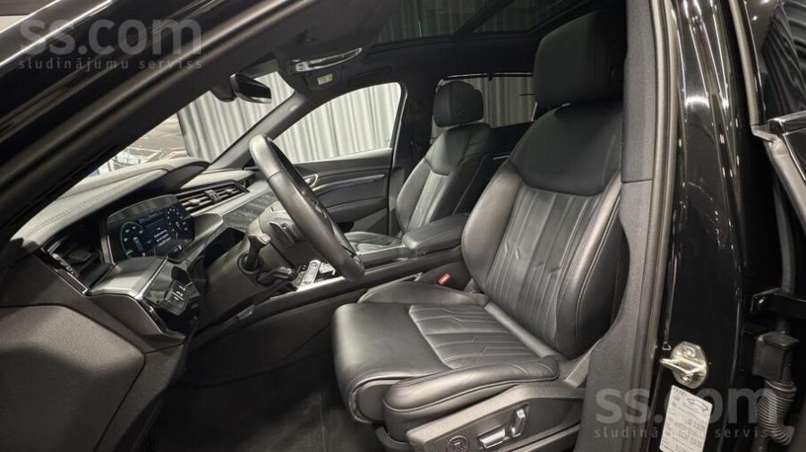 Melns Audi E-Tron 2021 Rīga, ar dzinēja tilpumu 0.00 L un nobraukumu 85 tūkst. km par 29990 €, foto 24 vietnē AUTOMOTO.COM.LV