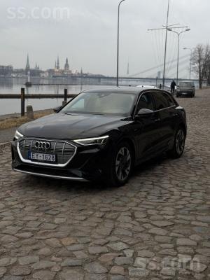 Melns Audi E-Tron 2021 Rīga, ar dzinēja tilpumu 0.00 L un nobraukumu 41 tūkst. km par 28000 €, foto 4 vietnē AUTOMOTO.COM.LV