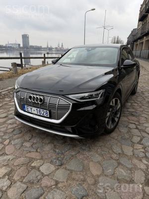 Melns Audi E-Tron 2021 Rīga, ar dzinēja tilpumu 0.00 L un nobraukumu 41 tūkst. km par 28000 €, foto 7 vietnē AUTOMOTO.COM.LV