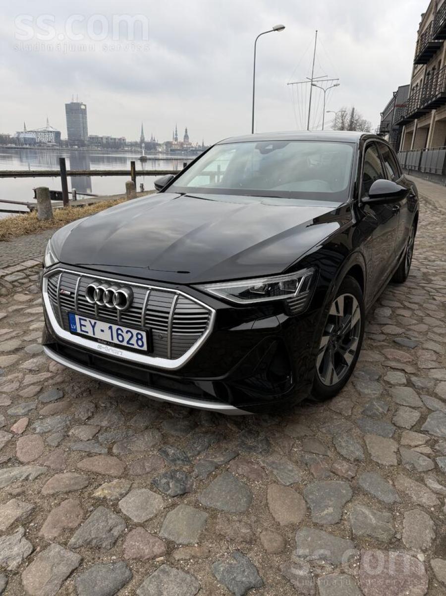 Melns Audi E-Tron 2021 Rīga, ar dzinēja tilpumu 0.00 L un nobraukumu 41 tūkst. km par 28000 €, foto 7 vietnē AUTOMOTO.COM.LV
