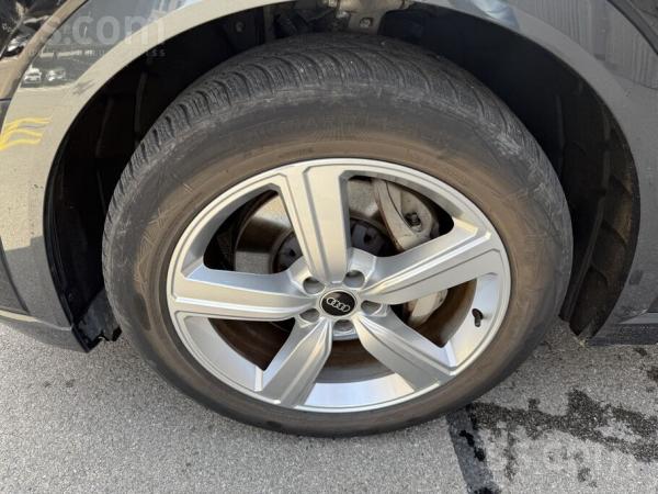Black Audi E-Tron 2021 in Riga, with an engine capacity of 0.00 L and mileage of 94 thousand km for 26950 €, photo 5 on AUTOMOTO.COM.LV