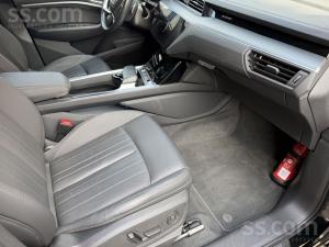 Черный Ауди E-Tron 2021 в Рига, объемом двигателя 0.00 л и пробегом 94 тыс. км за 26950 €, фото 10 на AUTOMOTO.COM.LV