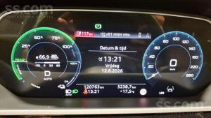 Black Audi E-Tron 2021 in Riga, with an engine capacity of 0.00 L and mileage of 120 thousand km for 28990 €, photo 7 on AUTOMOTO.COM.LV