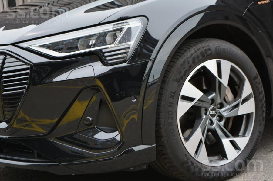 Melns Audi E-Tron 2021 Rīga, ar dzinēja tilpumu 0.00 L un nobraukumu 125 tūkst. km par 25990 €, foto 6 vietnē AUTOMOTO.COM.LV