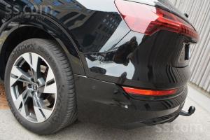 Melns Audi E-Tron 2021 Rīga, ar dzinēja tilpumu 0.00 L un nobraukumu 125 tūkst. km par 25990 €, foto 9 vietnē AUTOMOTO.COM.LV