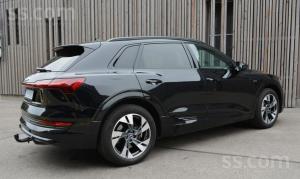 Melns Audi E-Tron 2021 Rīga, ar dzinēja tilpumu 0.00 L un nobraukumu 125 tūkst. km par 25990 €, foto 11 vietnē AUTOMOTO.COM.LV