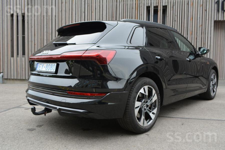 Melns Audi E-Tron 2021 Rīga, ar dzinēja tilpumu 0.00 L un nobraukumu 125 tūkst. km par 25990 €, foto 33 vietnē AUTOMOTO.COM.LV