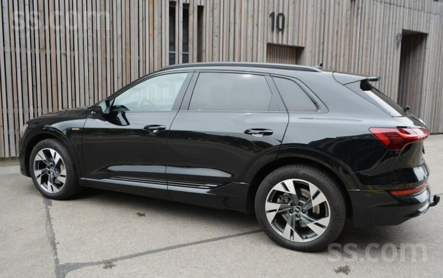 Melns Audi E-Tron 2021 Rīga, ar dzinēja tilpumu 0.00 L un nobraukumu 125 tūkst. km par 25990 €, foto 34 vietnē AUTOMOTO.COM.LV