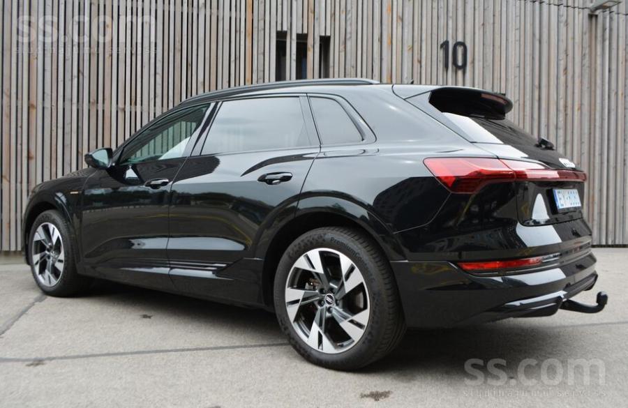 Melns Audi E-Tron 2021 Rīga, ar dzinēja tilpumu 0.00 L un nobraukumu 125 tūkst. km par 25990 €, foto 36 vietnē AUTOMOTO.COM.LV