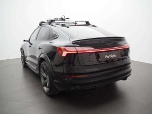 Melns Audi E-Tron 2021 Viļņa, ar dzinēja tilpumu 0.00 L un nobraukumu 71 tūkst. km par 46000 €, foto 7 vietnē AUTOMOTO.COM.LV