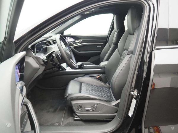 Black Audi E-Tron 2021 in Vilnius, with an engine capacity of 0.00 L and mileage of 71 thousand km for 46000 €, photo 8 on AUTOMOTO.COM.LV