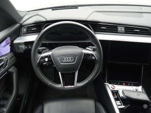 Melns Audi E-Tron 2021 Viļņa, ar dzinēja tilpumu 0.00 L un nobraukumu 71 tūkst. km par 46000 €, foto 21 vietnē AUTOMOTO.COM.LV