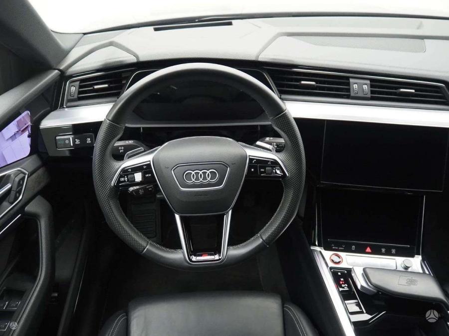 Melns Audi E-Tron 2021 Viļņa, ar dzinēja tilpumu 0.00 L un nobraukumu 71 tūkst. km par 46000 €, foto 21 vietnē AUTOMOTO.COM.LV