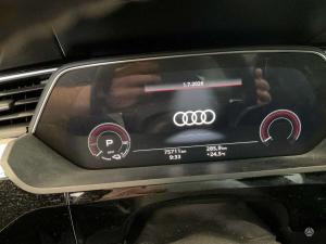 Black Audi E-Tron 2021 in Kaunas, with an engine capacity of 0.00 L and mileage of 75 thousand km for 24700 €, photo 7 on AUTOMOTO.COM.LV