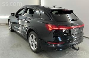Melns Audi E-Tron 2021 Rīga, ar dzinēja tilpumu 0.00 L un nobraukumu 104 tūkst. km par 23999 €, foto 6 vietnē AUTOMOTO.COM.LV