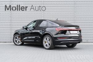 Melns Audi E-Tron 2021 Rīga, ar dzinēja tilpumu 0.00 L un nobraukumu 89 tūkst. km par 28300 €, foto 4 vietnē AUTOMOTO.COM.LV