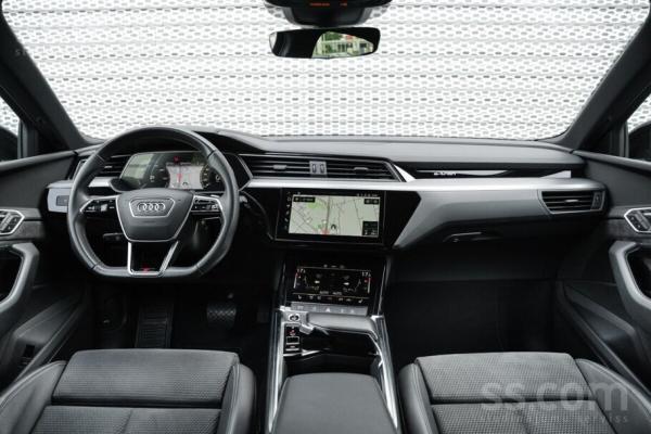 Black Audi E-Tron 2021 in Riga, with an engine capacity of 0.00 L and mileage of 89 thousand km for 28300 €, photo 6 on AUTOMOTO.COM.LV