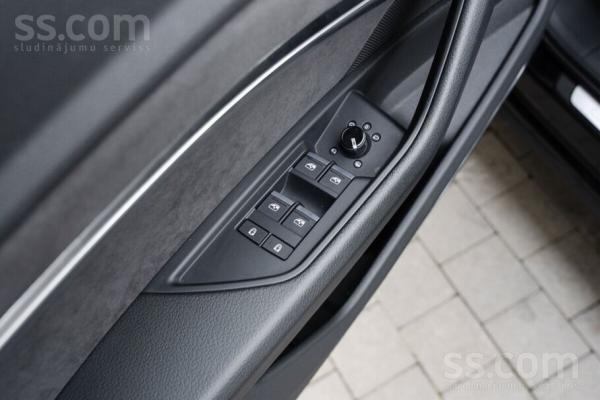 Black Audi E-Tron 2021 in Riga, with an engine capacity of 0.00 L and mileage of 89 thousand km for 28300 €, photo 7 on AUTOMOTO.COM.LV