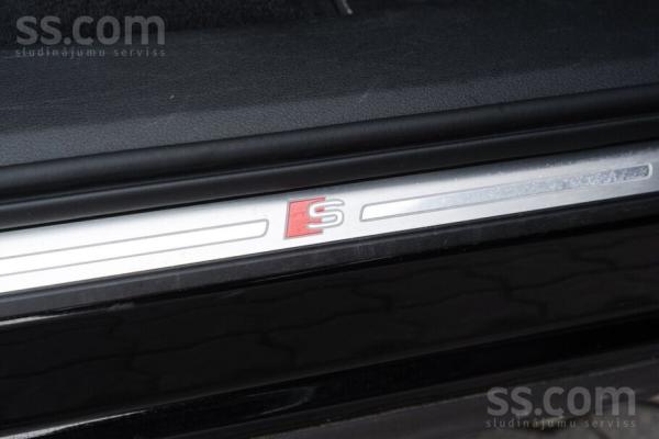 Black Audi E-Tron 2021 in Riga, with an engine capacity of 0.00 L and mileage of 89 thousand km for 28300 €, photo 9 on AUTOMOTO.COM.LV