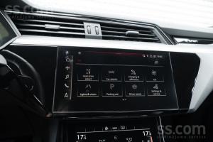 Melns Audi E-Tron 2021 Rīga, ar dzinēja tilpumu 0.00 L un nobraukumu 89 tūkst. km par 28300 €, foto 20 vietnē AUTOMOTO.COM.LV