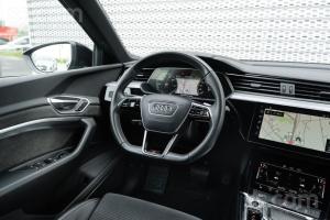 Melns Audi E-Tron 2021 Rīga, ar dzinēja tilpumu 0.00 L un nobraukumu 89 tūkst. km par 28300 €, foto 28 vietnē AUTOMOTO.COM.LV