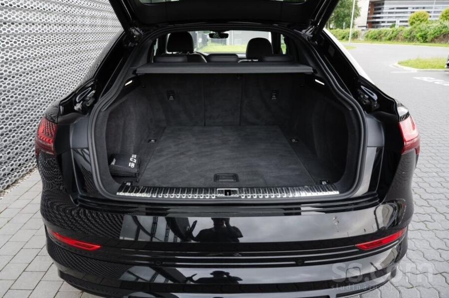 Melns Audi E-Tron 2021 Rīga, ar dzinēja tilpumu 0.00 L un nobraukumu 89 tūkst. km par 28300 €, foto 30 vietnē AUTOMOTO.COM.LV