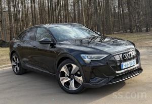 Black Audi E-Tron 2021 in Riga, with an engine capacity of 0.00 L and mileage of 45 thousand km for 33000 €, photo  on AUTOMOTO.COM.LV