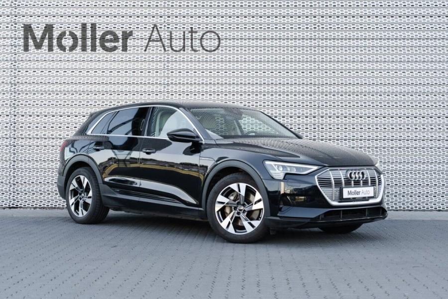 Melns Audi E-Tron 2021 Mārupe, ar dzinēja tilpumu 0.00 L un nobraukumu 65 tūkst. km par 30000 €, foto 3 vietnē AUTOMOTO.COM.LV