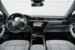Melns Audi E-Tron 2021 Mārupe, ar dzinēja tilpumu 0.00 L un nobraukumu 65 tūkst. km par 30000 €, foto 7 vietnē AUTOMOTO.COM.LV