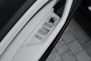 Melns Audi E-Tron 2021 Mārupe, ar dzinēja tilpumu 0.00 L un nobraukumu 65 tūkst. km par 30000 €, foto 8 vietnē AUTOMOTO.COM.LV