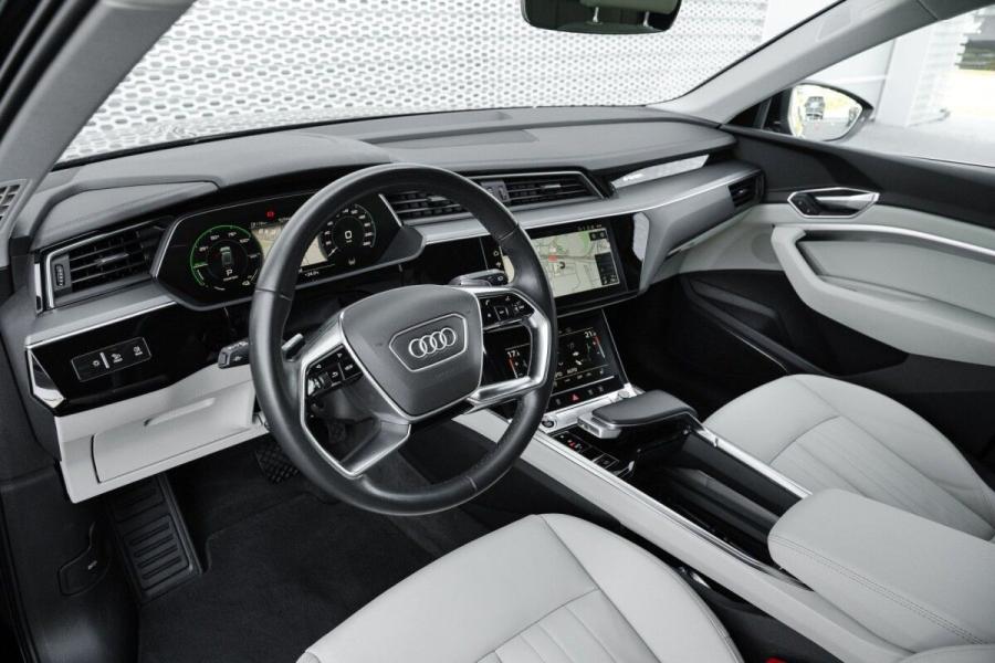Melns Audi E-Tron 2021 Mārupe, ar dzinēja tilpumu 0.00 L un nobraukumu 65 tūkst. km par 30000 €, foto 12 vietnē AUTOMOTO.COM.LV