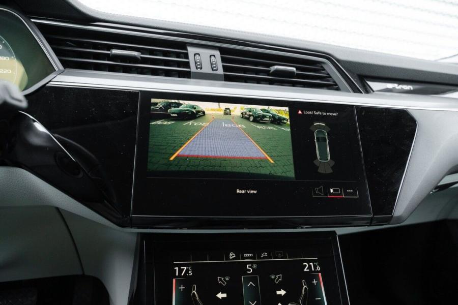 Melns Audi E-Tron 2021 Mārupe, ar dzinēja tilpumu 0.00 L un nobraukumu 65 tūkst. km par 30000 €, foto 19 vietnē AUTOMOTO.COM.LV