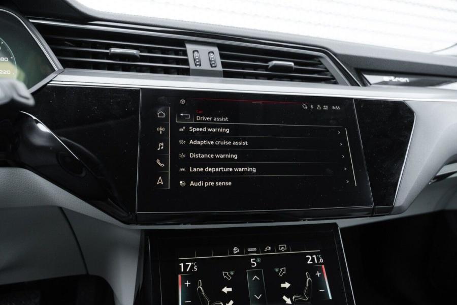 Melns Audi E-Tron 2021 Mārupe, ar dzinēja tilpumu 0.00 L un nobraukumu 65 tūkst. km par 30000 €, foto 25 vietnē AUTOMOTO.COM.LV