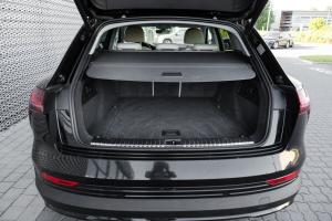 Melns Audi E-Tron 2021 Mārupe, ar dzinēja tilpumu 0.00 L un nobraukumu 65 tūkst. km par 30000 €, foto 32 vietnē AUTOMOTO.COM.LV