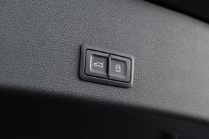 Melns Audi E-Tron 2021 Mārupe, ar dzinēja tilpumu 0.00 L un nobraukumu 65 tūkst. km par 30000 €, foto 33 vietnē AUTOMOTO.COM.LV