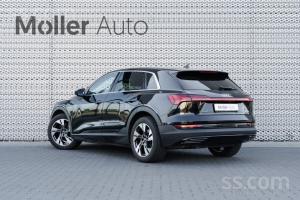 Черный Ауди E-Tron 2021 в Рига, объемом двигателя 0.00 л и пробегом 65 тыс. км за 30000 €, фото 6 на AUTOMOTO.COM.LV