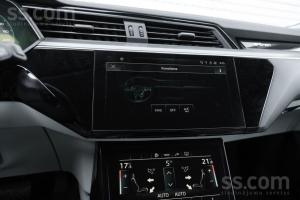 Черный Ауди E-Tron 2021 в Рига, объемом двигателя 0.00 л и пробегом 65 тыс. км за 30000 €, фото 52 на AUTOMOTO.COM.LV