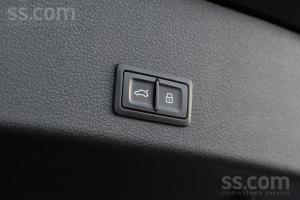Черный Ауди E-Tron 2021 в Рига, объемом двигателя 0.00 л и пробегом 65 тыс. км за 30000 €, фото 65 на AUTOMOTO.COM.LV