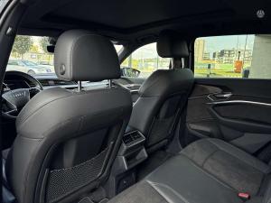 Черный Ауди E-Tron 2021 в Каунас, объемом двигателя 0.00 л и пробегом 77 тыс. км за 33300 €, фото 14 на AUTOMOTO.COM.LV