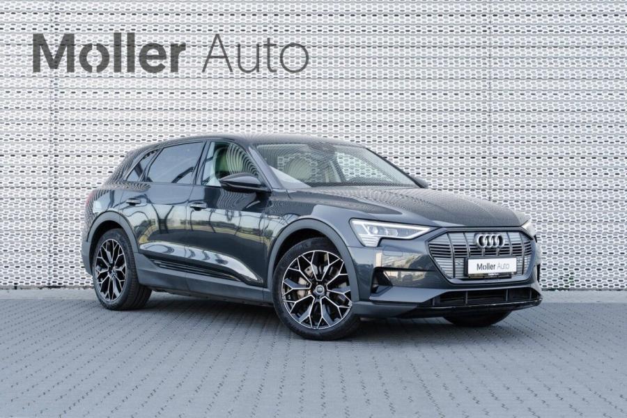 Black Audi E-Tron 2021 in Marupe, with an engine capacity of 0.00 L and mileage of 61 thousand km for 38950 €, photo 3 on AUTOMOTO.COM.LV