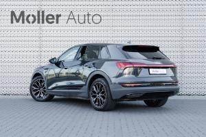 Black Audi E-Tron 2021 in Marupe, with an engine capacity of 0.00 L and mileage of 61 thousand km for 38950 €, photo 4 on AUTOMOTO.COM.LV