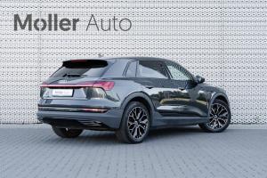 Black Audi E-Tron 2021 in Marupe, with an engine capacity of 0.00 L and mileage of 61 thousand km for 38950 €, photo 5 on AUTOMOTO.COM.LV