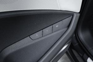 Black Audi E-Tron 2021 in Marupe, with an engine capacity of 0.00 L and mileage of 61 thousand km for 38950 €, photo 9 on AUTOMOTO.COM.LV