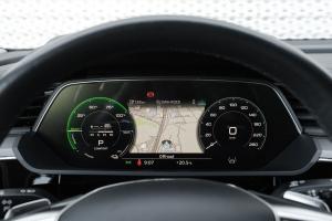 Black Audi E-Tron 2021 in Marupe, with an engine capacity of 0.00 L and mileage of 61 thousand km for 38950 €, photo 17 on AUTOMOTO.COM.LV