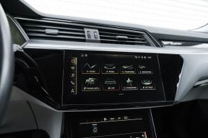Black Audi E-Tron 2021 in Marupe, with an engine capacity of 0.00 L and mileage of 61 thousand km for 38950 €, photo 21 on AUTOMOTO.COM.LV