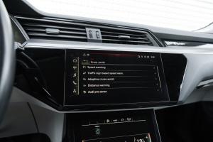 Black Audi E-Tron 2021 in Marupe, with an engine capacity of 0.00 L and mileage of 61 thousand km for 38950 €, photo 27 on AUTOMOTO.COM.LV