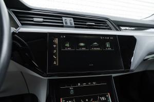 Black Audi E-Tron 2021 in Marupe, with an engine capacity of 0.00 L and mileage of 61 thousand km for 38950 €, photo 29 on AUTOMOTO.COM.LV